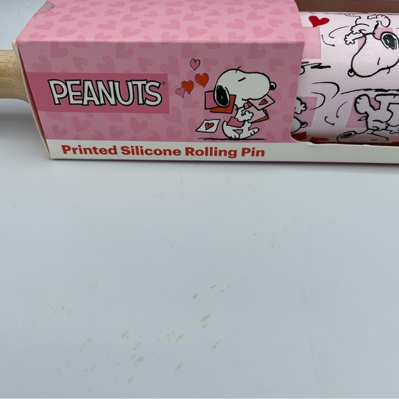 Peanuts | Kitchen | Peanuts Snoopy Valentine Heat Resistant Silicone ...